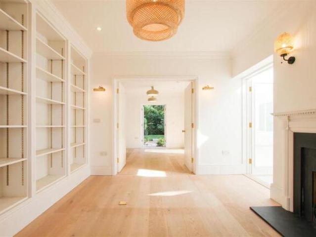 4 bedroom house for rent in Kings Road, Cambridge, CB3
