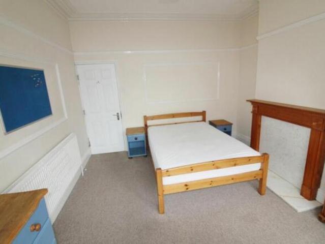 3 bedroom house for rent in Holland Road S2 4 Beds, S2