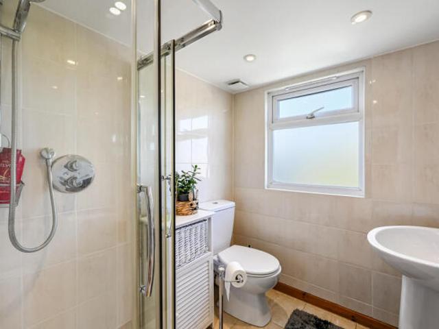 4 bedroom house for rent in Havelock Road, SW19