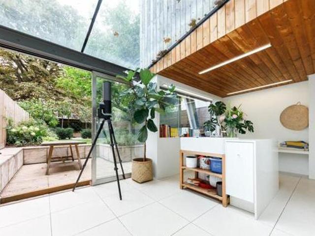 4 Bedroom House For Rent In Hackney
