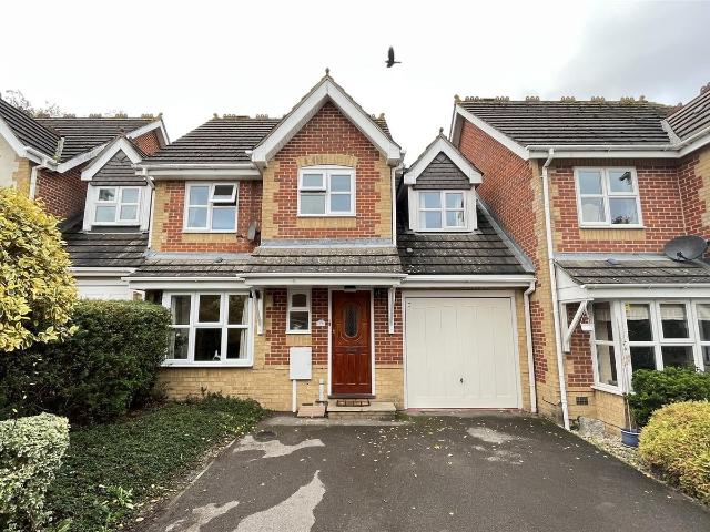 4 bedroom house for rent in Hadleigh Drive, Sutton