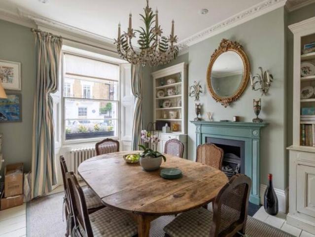 4 bedroom house for rent in Halsey Street, Chelsea, London, SW3