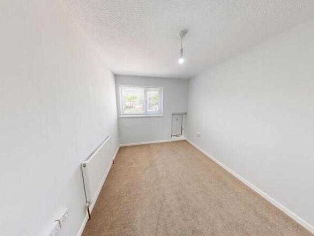 4 bedroom house for rent in Harlaxton Walk, Nottingham, NG3