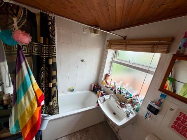 4 bedroom house for rent in Heald Place, M14