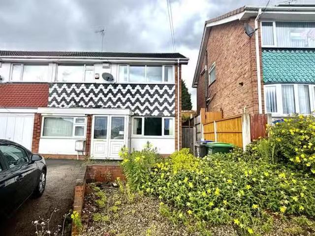4 bedroom house for rent in Heather Road, Great Barr, B43