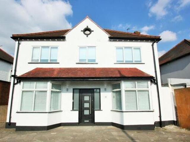 4 Bedroom House For Rent In Hendon