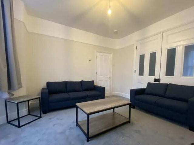 4 Bedroom House For Rent In Herne Hill, London