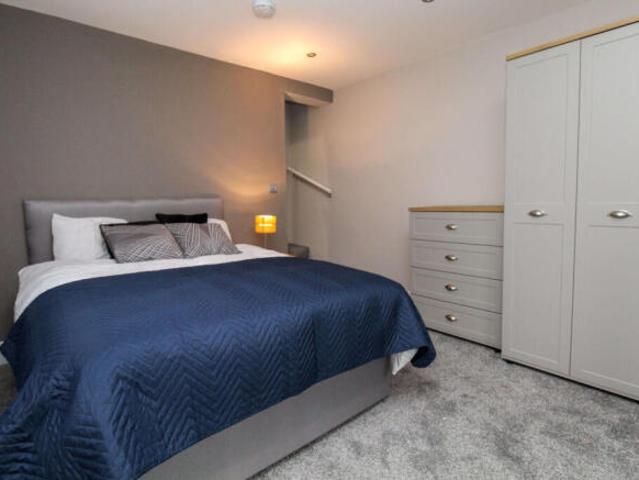 4 bedroom house for rent in Highbury Terrace, Leeds, LS6