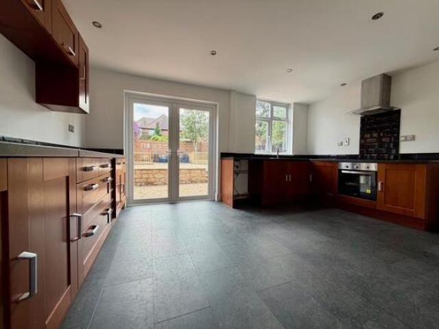 4 bedroom house for rent in Hilders Road, Western Park, Leicester, LE3