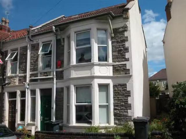 4 bedroom house for rent in Hinton Road 4 bed Bills Inc, Fis.