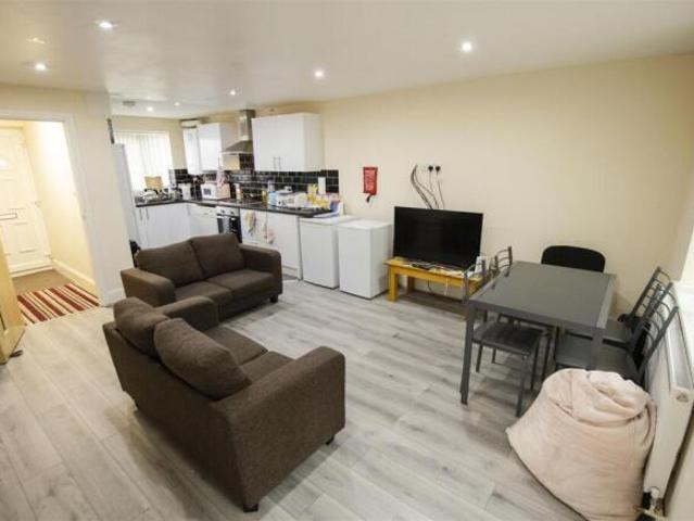 4 bedroom house for rent in Humphrey Middlemore Drive, Birmingham, West Midlands, B17