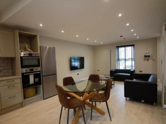 4 Bedroom House For Rent In Hyde Park