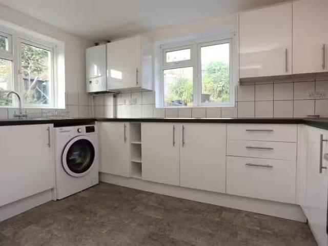 4 bedroom house for rent in Inwood Crescent, Brighton, BN1
