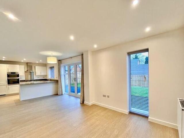 4 Bedroom House For Rent In Ilford