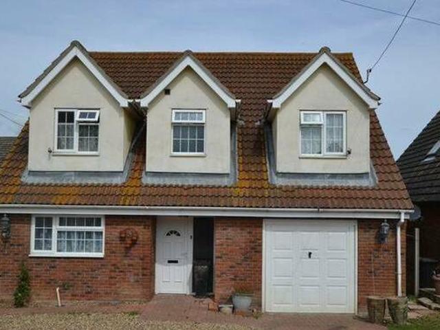 4 bedroom house for rent in Oakmead Road ClactonOnSea CO16