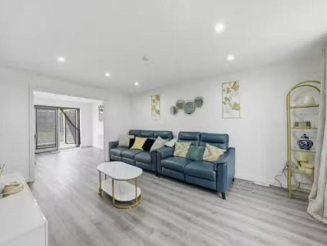 4 bedroom house for rent in Owens Road, Coventry, West Midland.