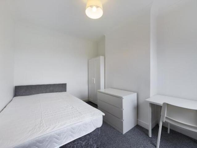 4 bedroom house for rent in Lower Thrift Street, Northampton, NN1