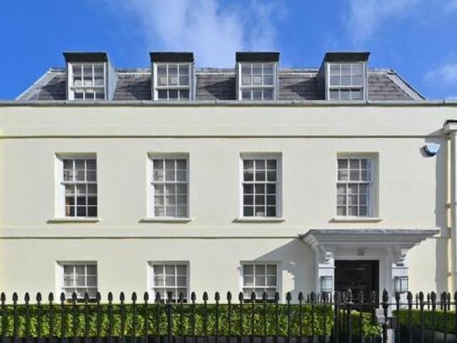 4 Bedroom House For Rent In London