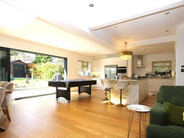 4 Bedroom House For Rent In London