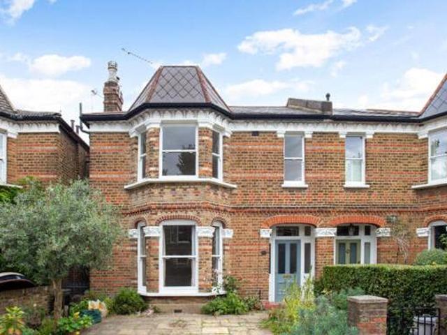 4 Bedroom House For Rent In London