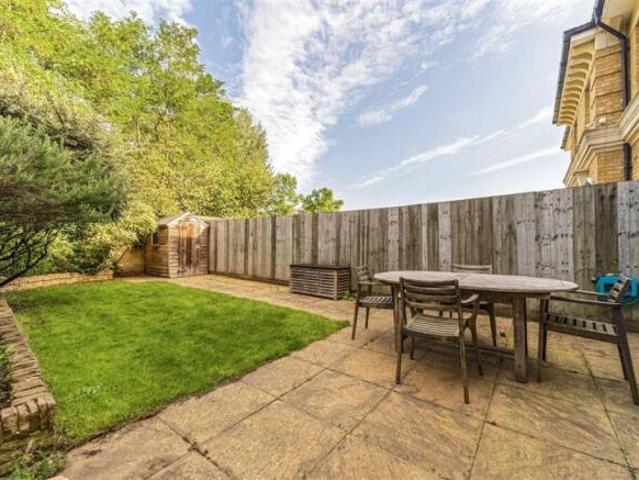 4 bedroom house for rent in Langdon Park, Teddington, TW11
