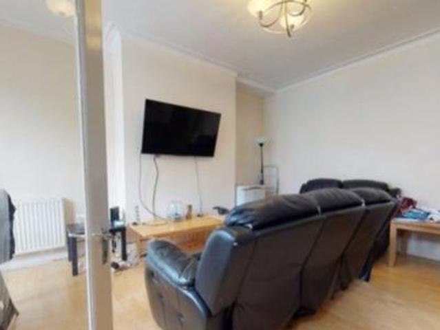 4 Bedroom House For Rent In Leeds, West Yorkshire