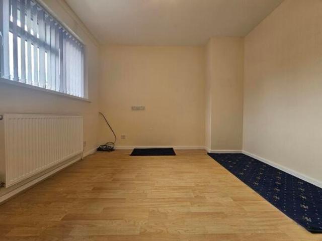 4 bedroom house for rent in Little Croft, BIRMINGHAM, B43