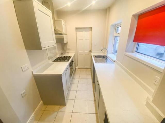 4 bedroom house for rent in Montague Road, LE2