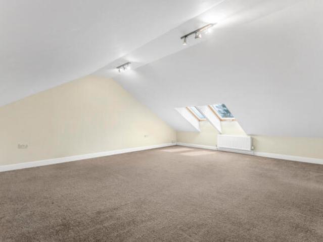 4 bedroom house for rent in Main Street North, Aberford, Leeds, West Yorkshire, LS25