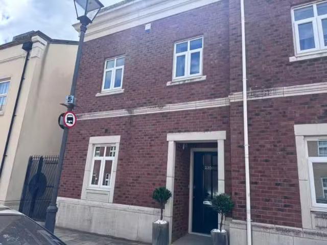 4 bedroom house for rent in Main Street, partens Heath, Solihu.