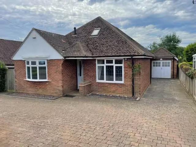 4 bedroom house for rent in Manor Road, Wheathampstead, AL4