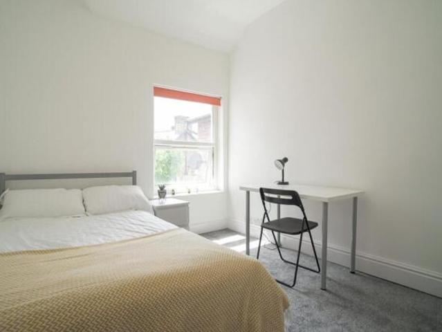4 bedroom house for rent in Margaret Street, Sheffield, S1