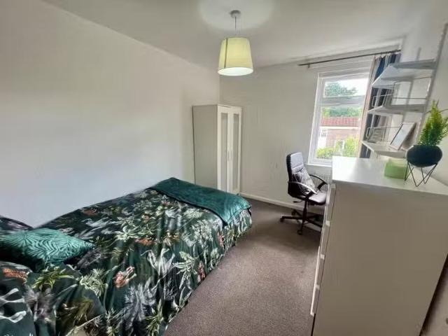 4 bedroom house for rent in Metchley Drive 4 bed, Harborne.
