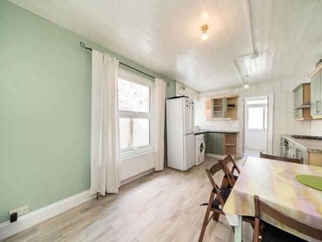 4 bedroom house for rent in Mellison Road, Tooting, SW17