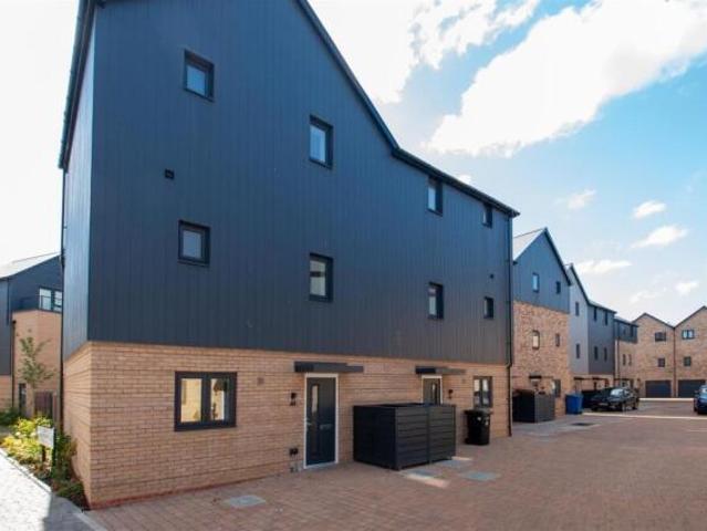 4 bedroom house for rent in Merchants Yard Victor Francis Crescent, Ipswich, IP1