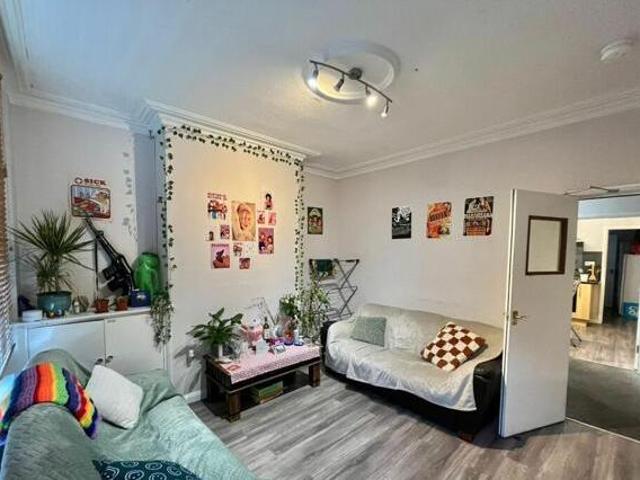 4 Bedroom House For Rent In Nottingham, Ng7 5ad