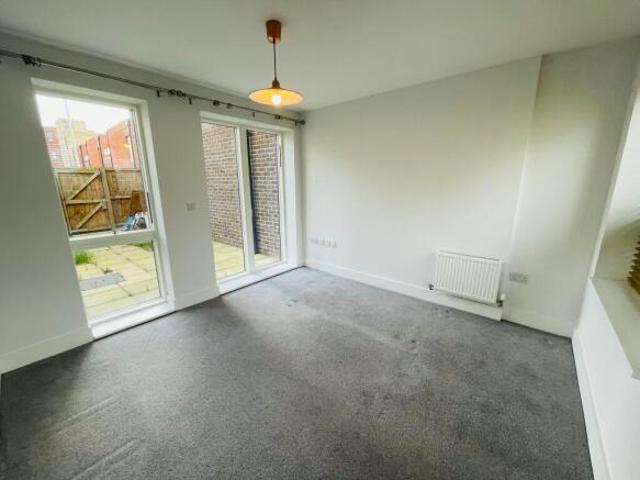 4 bedroom house for rent in Navigation Street, Nottingham, NG2 4DR, NG2