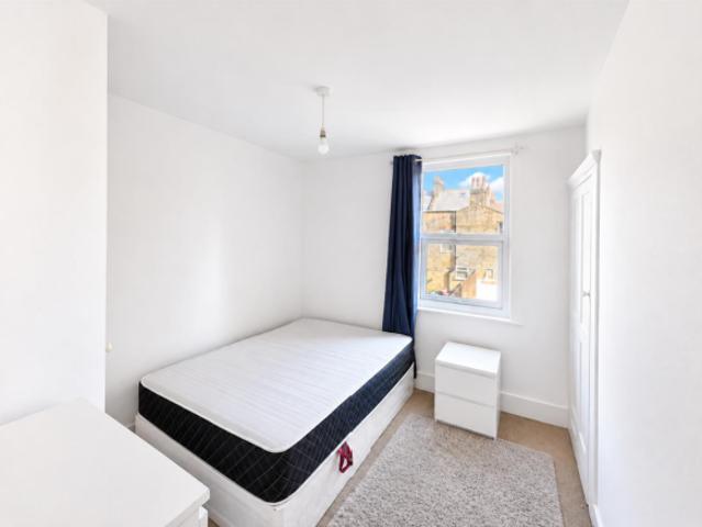 4 bedroom house for rent in Nectarine Way, London, SE13