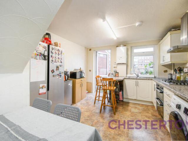 4 bedroom house for rent in Saltwell Street, Poplar, E14