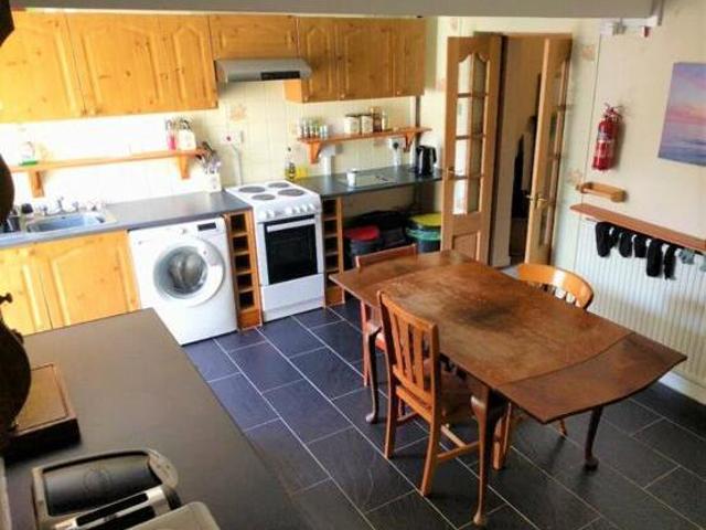 4 Bedroom House For Rent In Sandfields