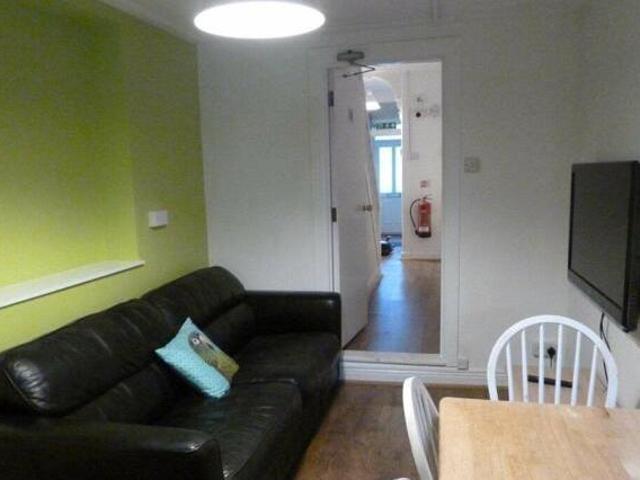 4 Bedroom House For Rent In Sandfields