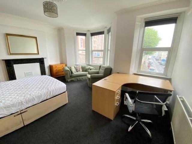 4 bedroom house for rent in Seymour Avenue, Plymouth, PL4