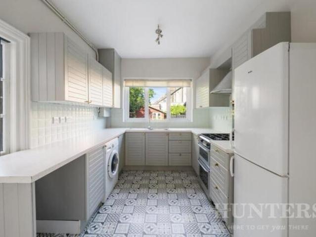 4 bedroom house for rent in Shelbourne Road, London, N17