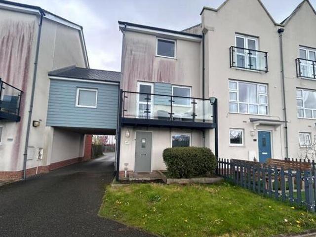 4 Bedroom House For Rent In Skye Crescent