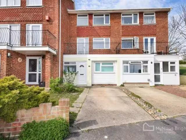 4 bedroom house for rent in Slinfold Close, Brighton, BN2