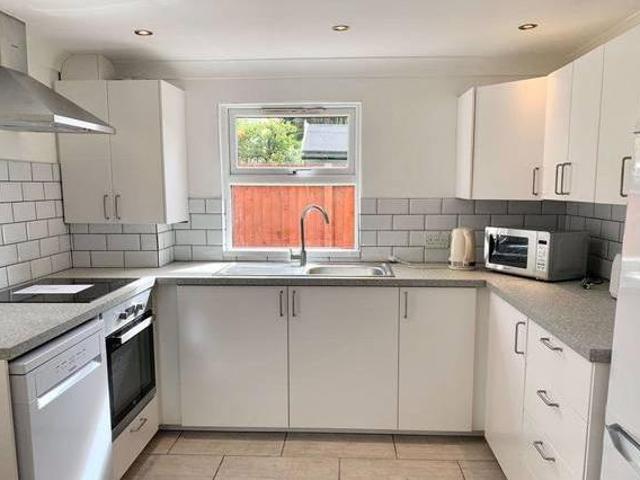 4 bedroom house for rent in Student Four Double Bedrooms Charminster BH8
