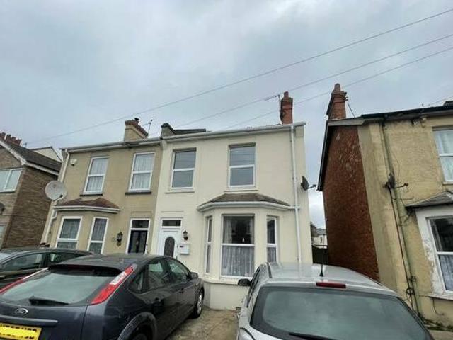 4 bedroom house for rent in St Osyth Road CLACTONONSEA CO15