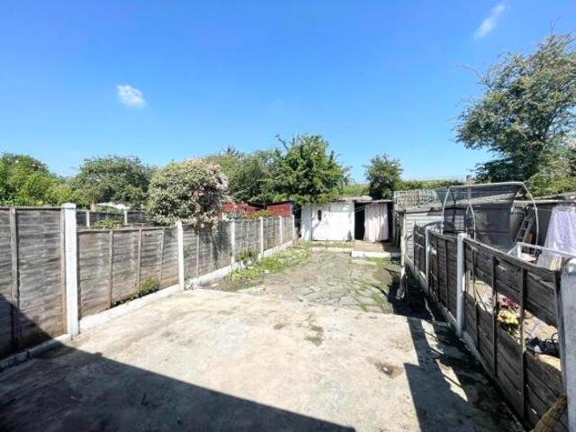 4 bedroom house for rent in Stokes Road, East Ham, E6