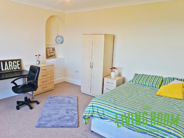 4 bedroom house for rent in Swansea