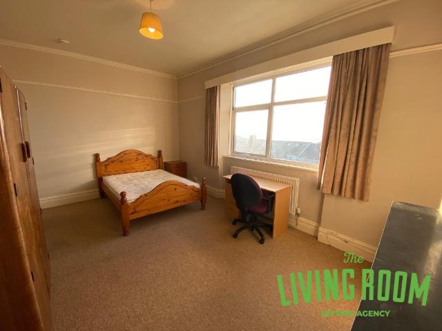 4 bedroom house for rent in Swansea